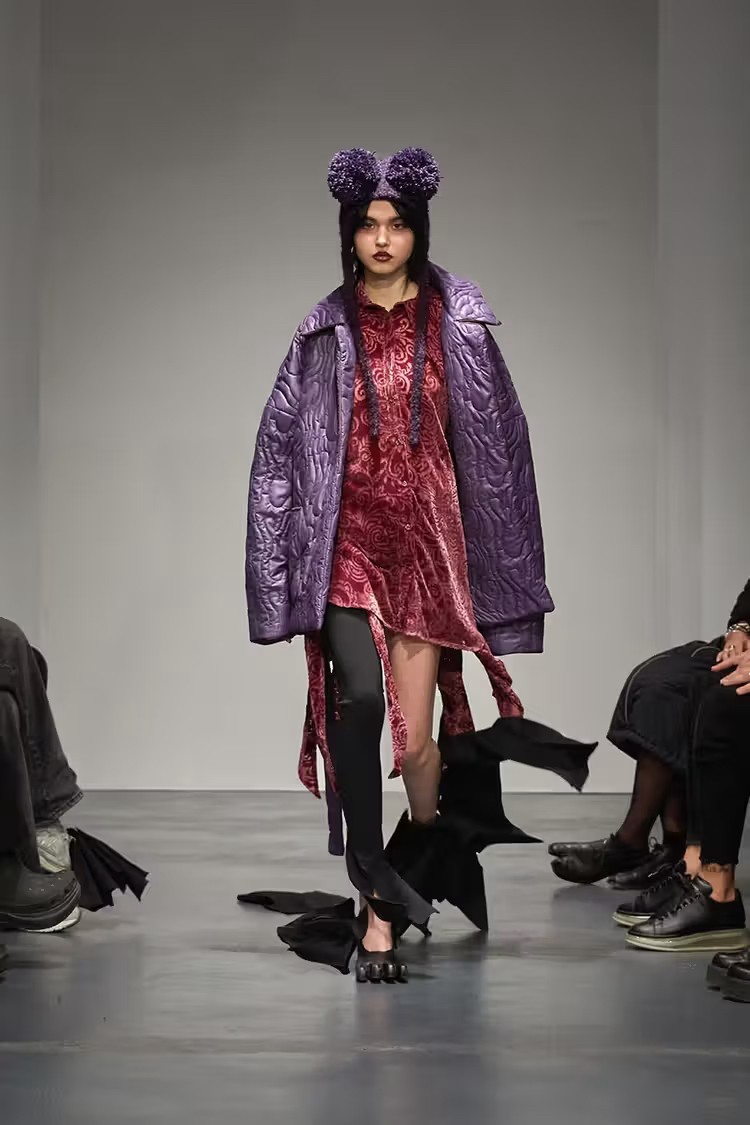“AVAVAV FALL/WINTER 2023“ เขย่าทุกโสตประสาท พร้อมพังทลายลงตรงหน้า