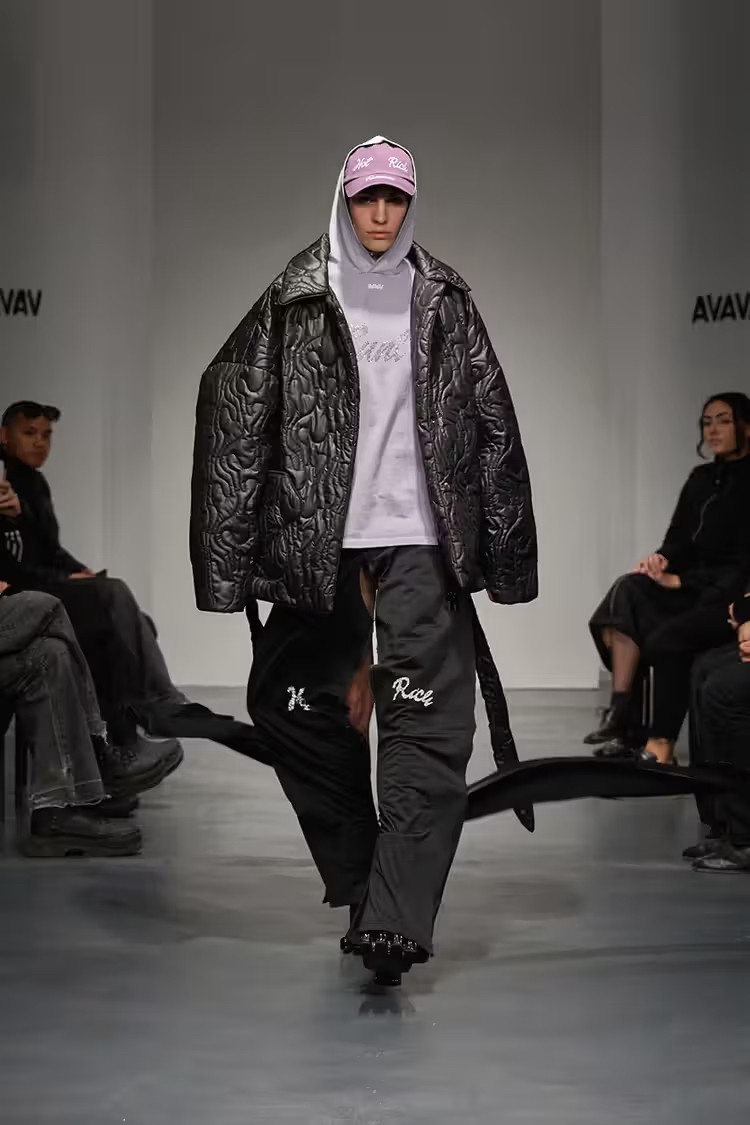 “AVAVAV FALL/WINTER 2023“ เขย่าทุกโสตประสาท พร้อมพังทลายลงตรงหน้า
